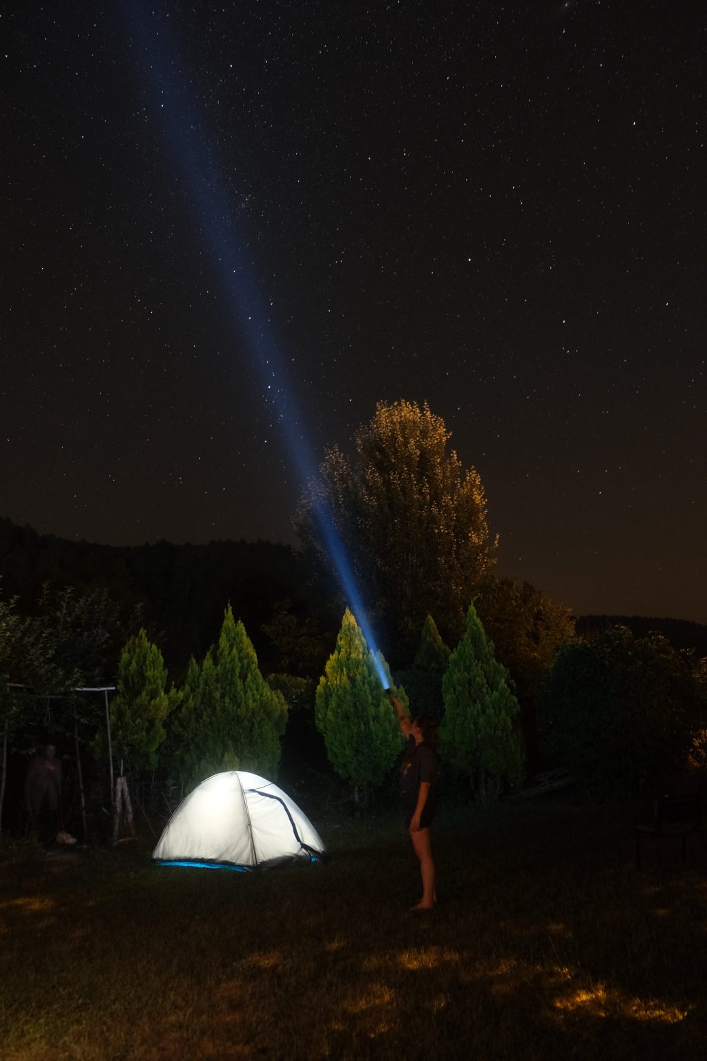 A guide to creating the ultimate backyard camp night | SA Garden and Home