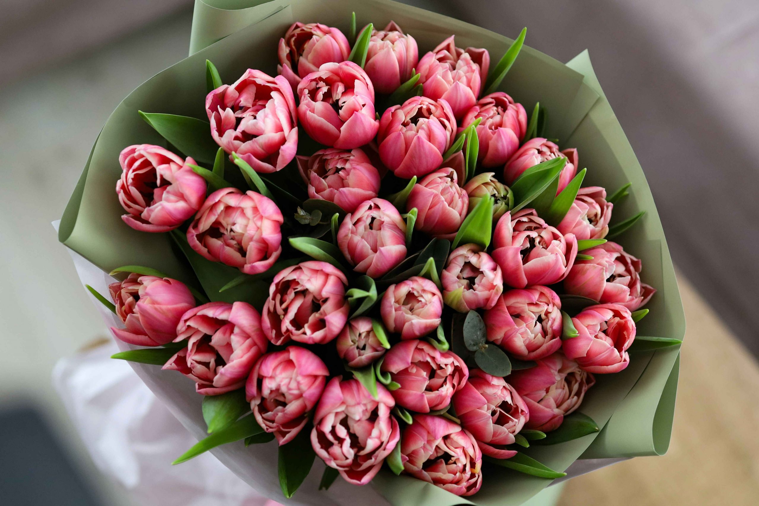 Create the ideal Valentine's bouquet: Flower pairing tips for romance ...