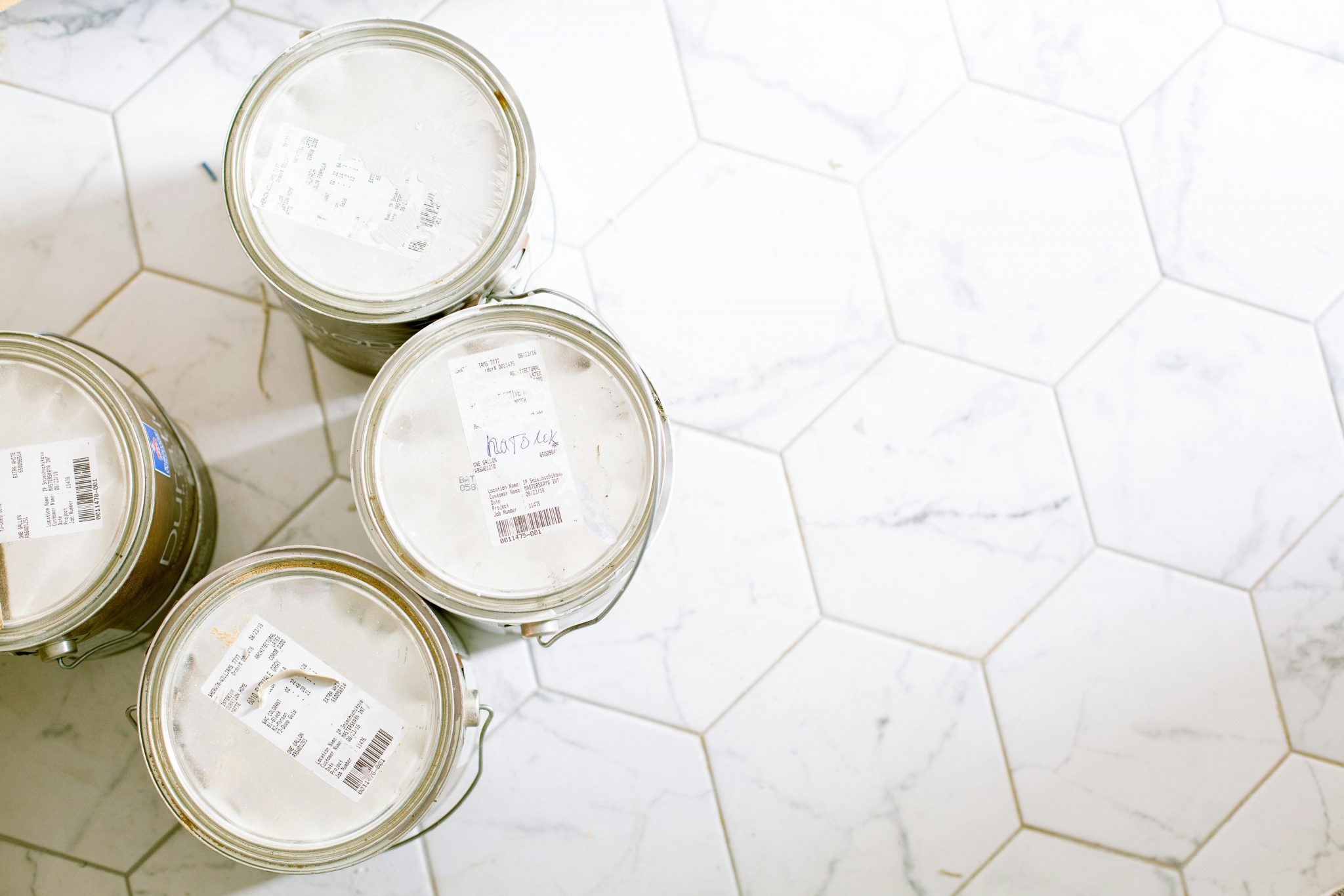 How to repair floor tiles: fixing cracks and refinishing original ...